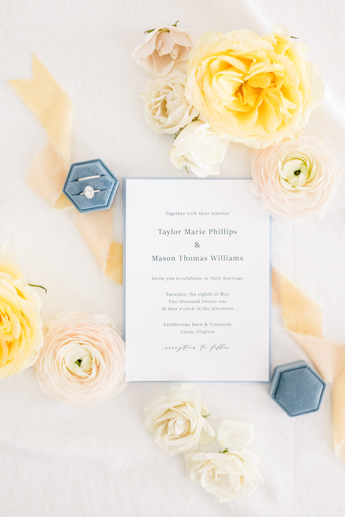 Your Guide To A Wedding Flat Lay - allthedaintydetails.com