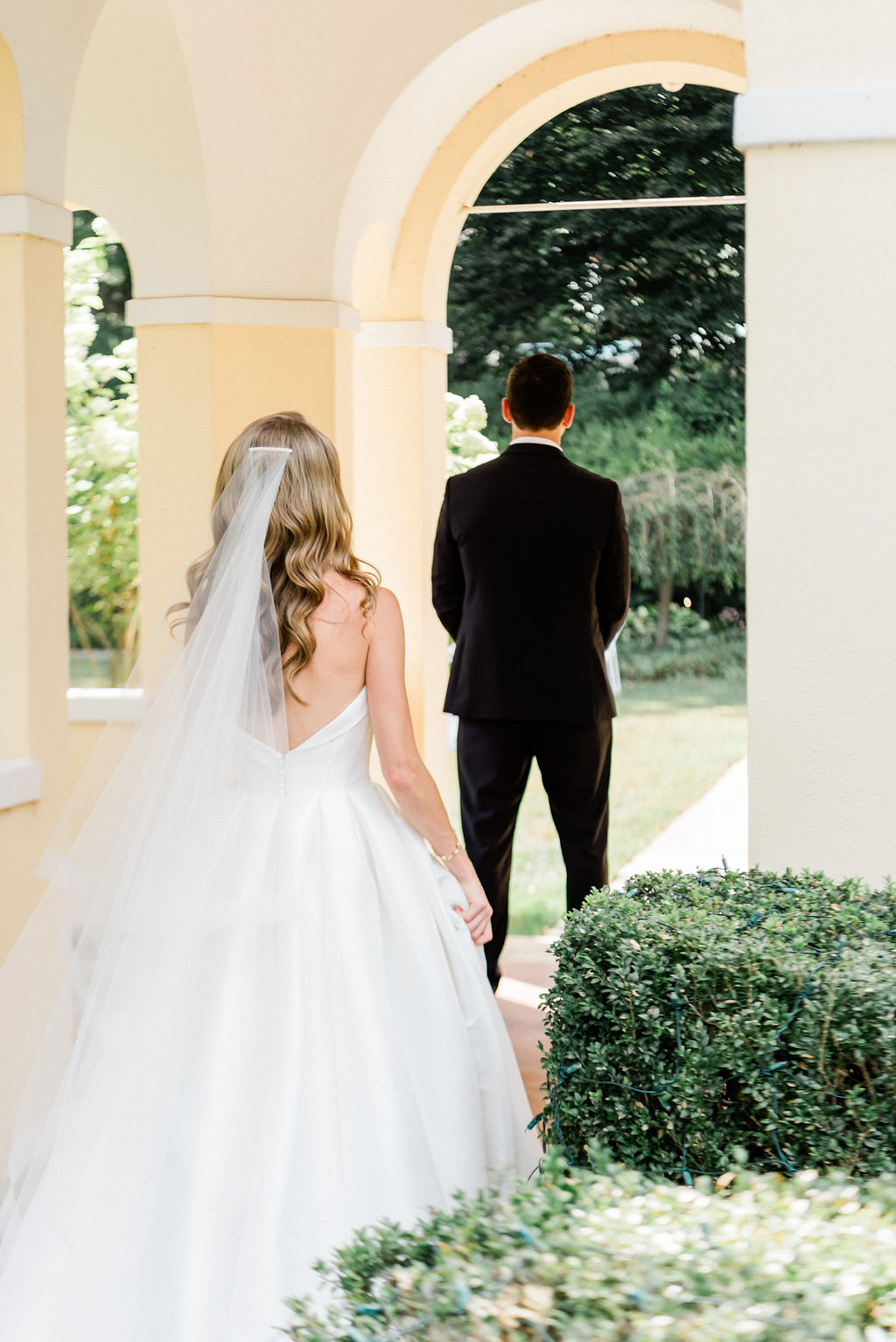 Garden Party Wedding at Airlie | Outdoor Virginia Wedding | Logan & Ben